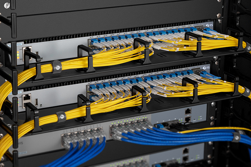 Horizontal Cable Manager 19″ 0U – M-COMPUTERGROUP